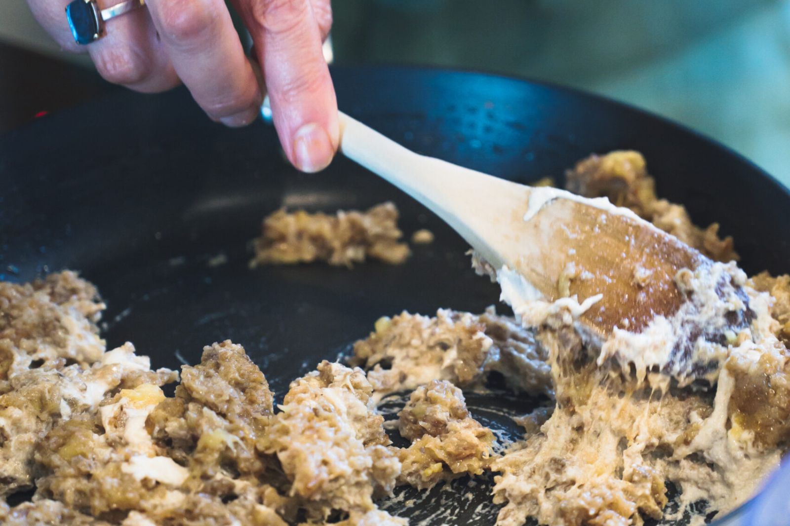 Masoub – Yemeni banana, bread and macadamia pudding - Australian Macadamias